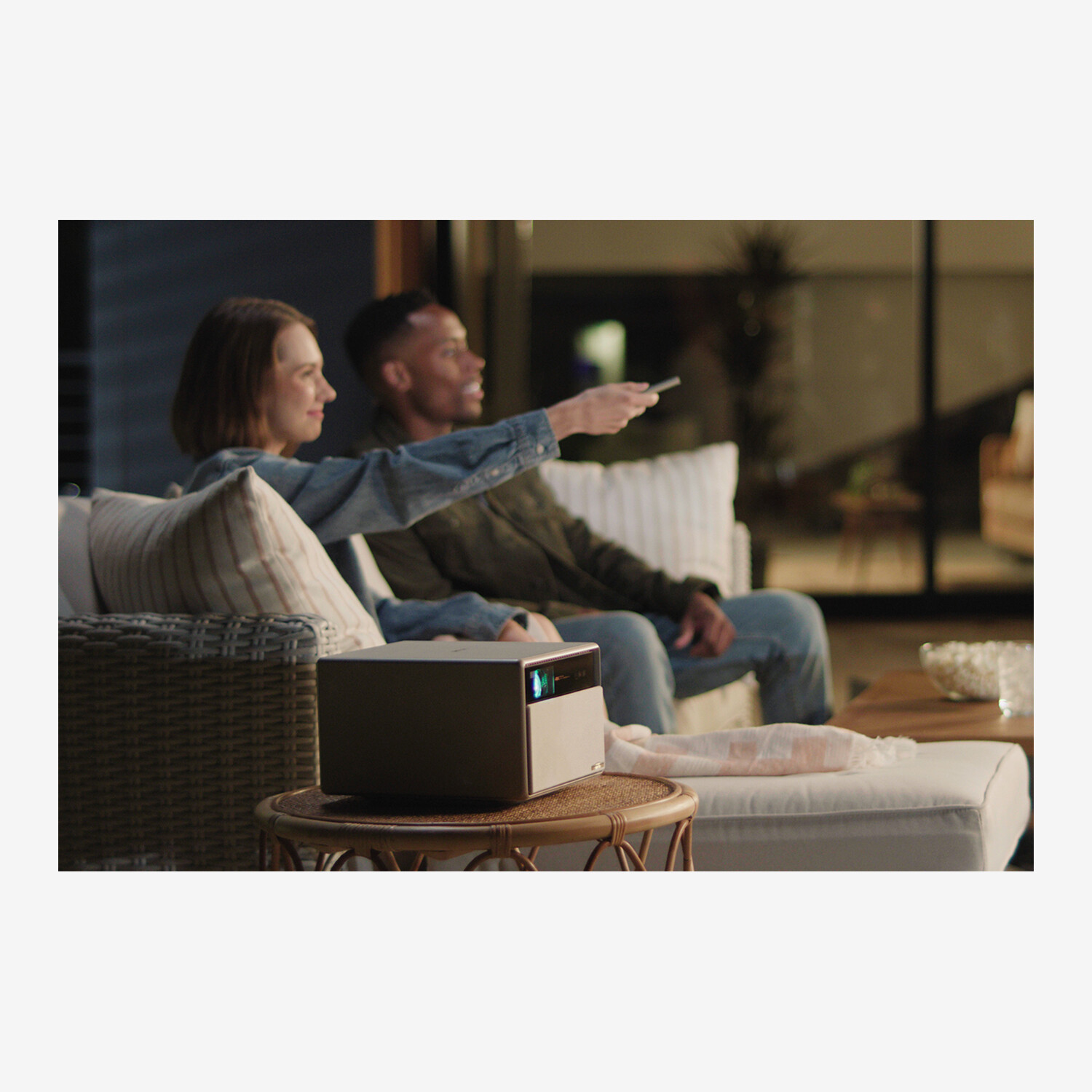 XGIMI HORIZON Ultra 4K Heimkino-Beamer, Beige - Worldshop