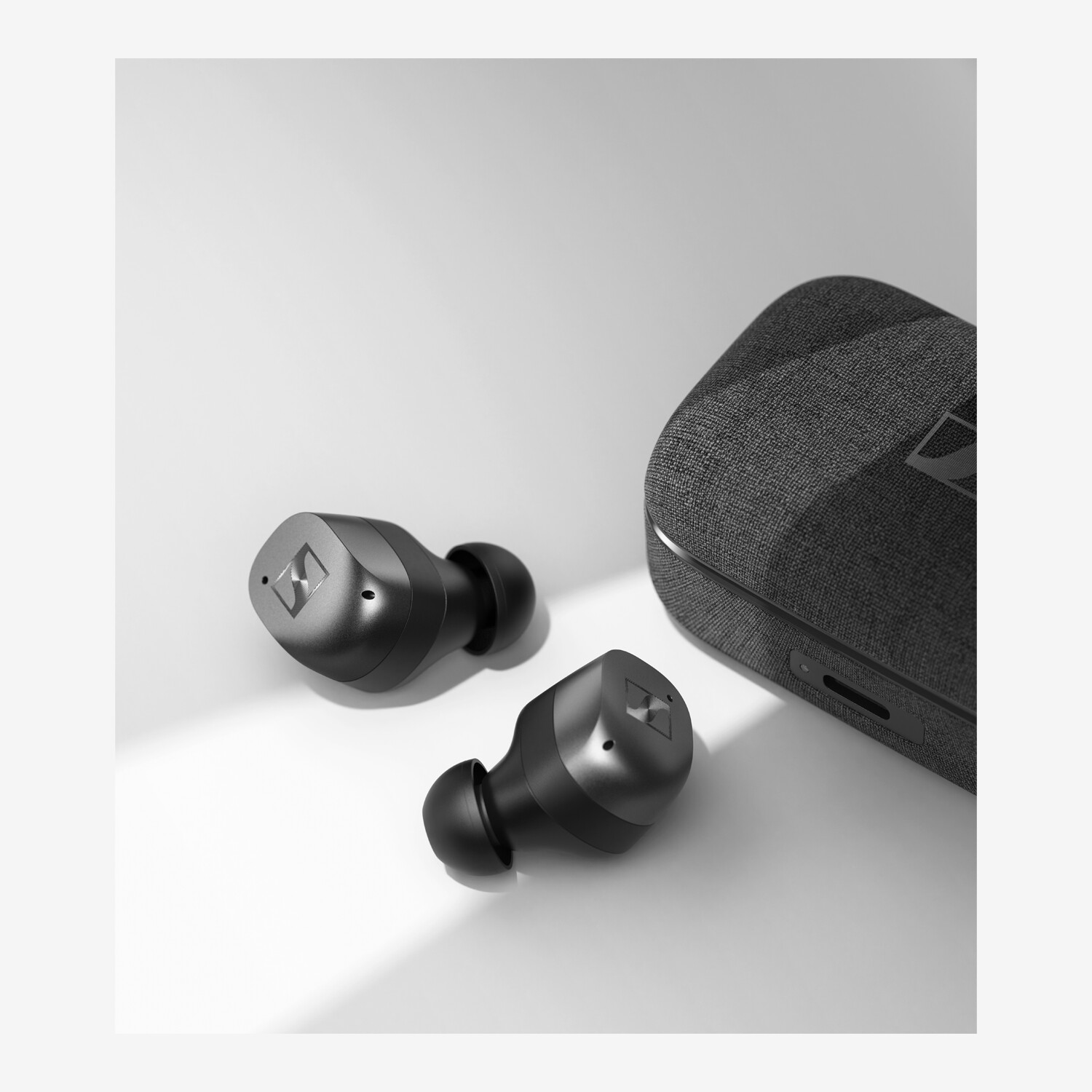 Sennheiser MOMENTUM 4 True Wireless In-Ear Headphones, Black/Graphite ...